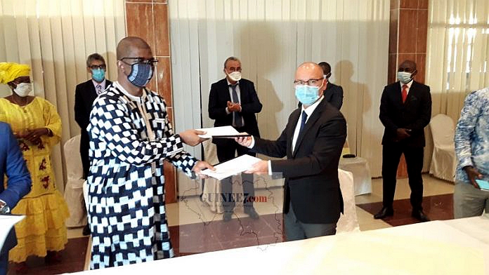 Basic agreement for the development of Simandou iron ore blocks 1 and 2 ...